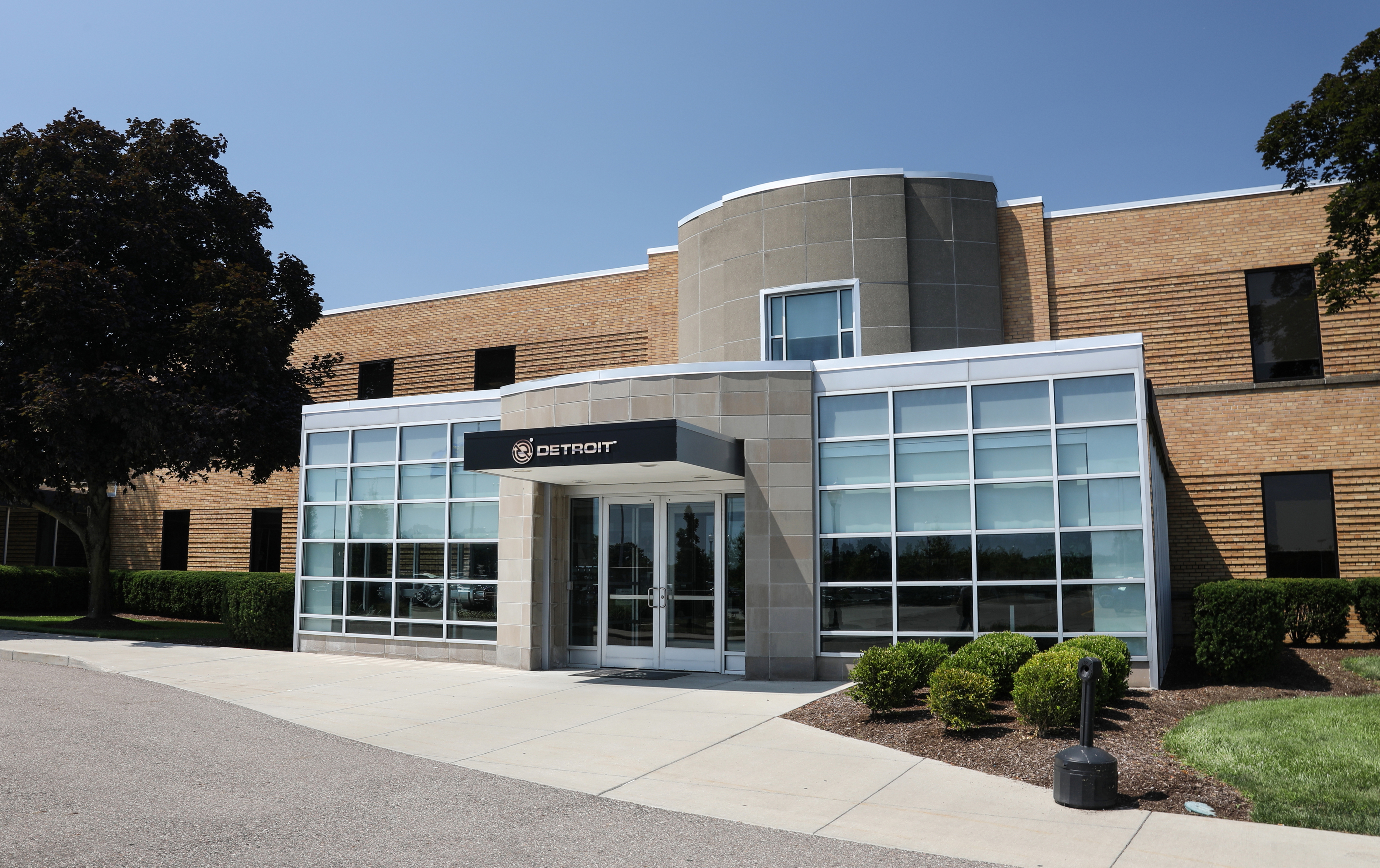 Detroit Expands Service Training Center to Add EV Courses | Daimler ...