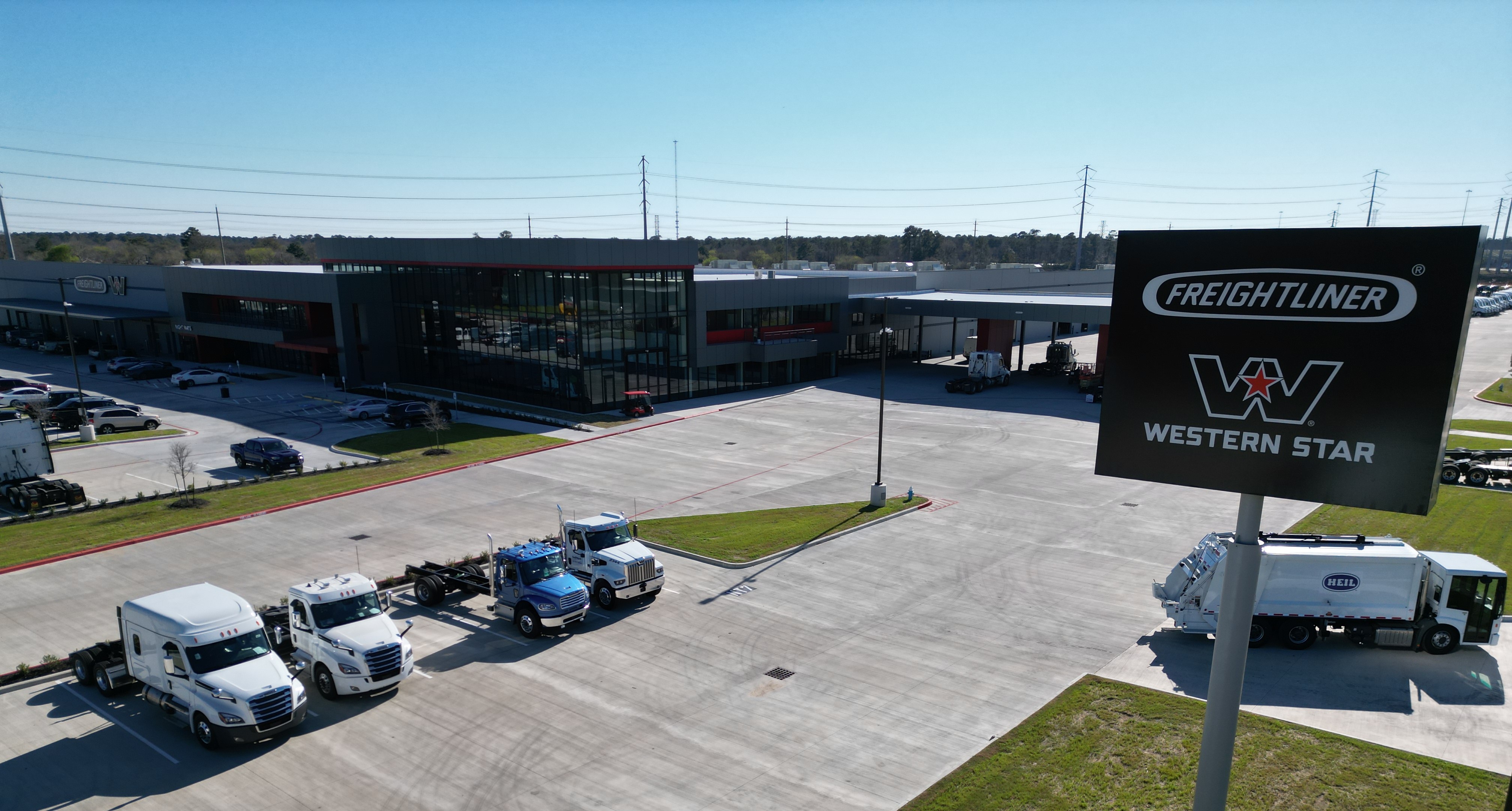 SelecTransportation Resources Opens Largest DTNA Dealership | Daimler ...