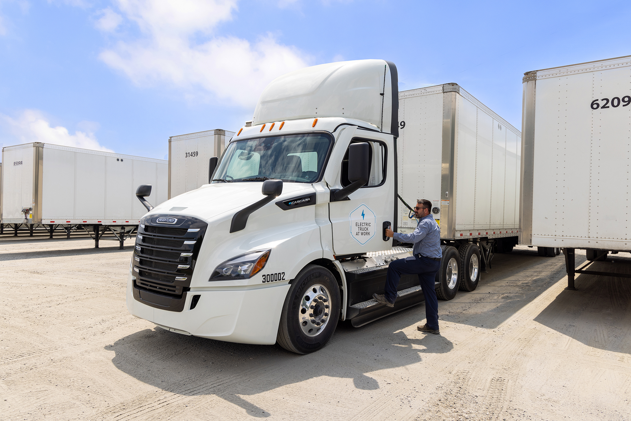 Daimler Truck North America and Daimler Truck Financial Services ...